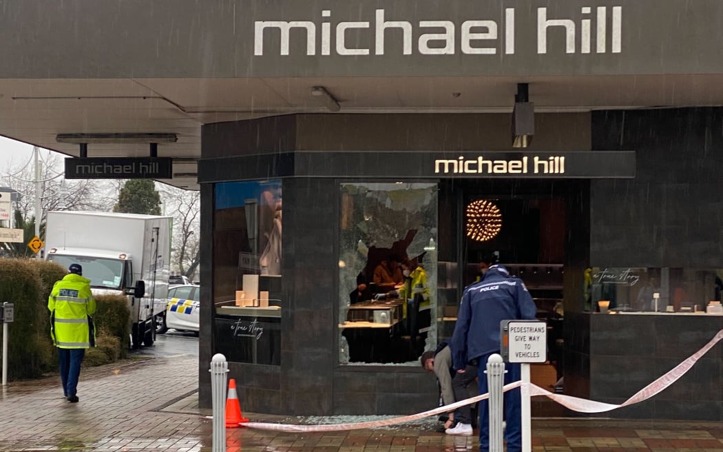 Michael Hill jewellers steps up security measures following brazen ...