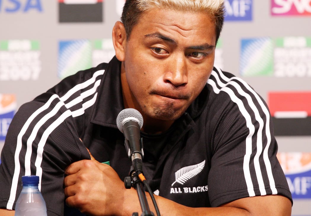 Tributes to 'larger than life' Jerry Collins | RNZ News
