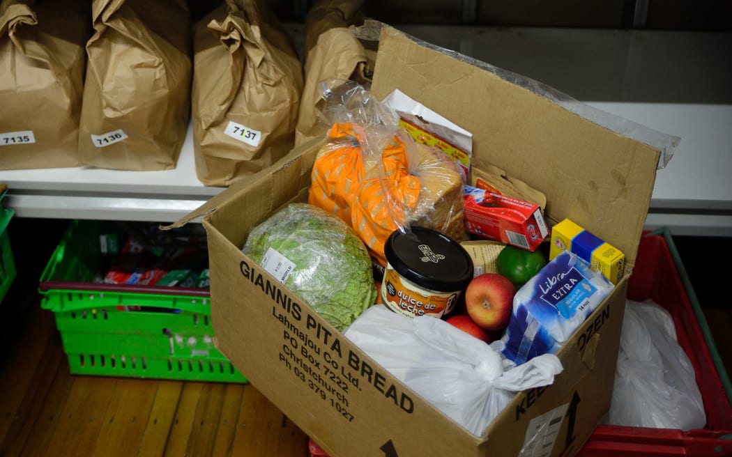 Cost of living pressures dial up demand for food parcels | RNZ News