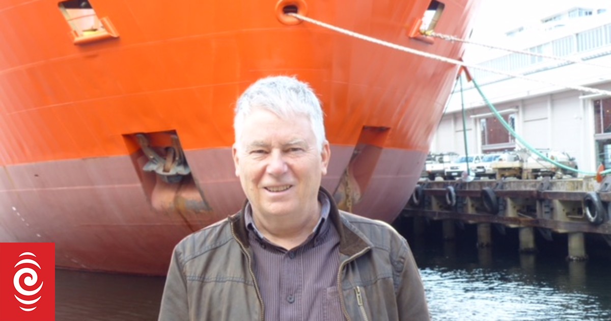 Stephen Nicol - Curious krill | RNZ