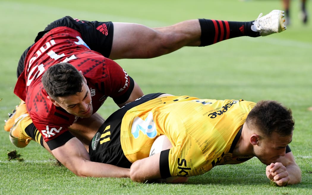 Crusaders wrap up golden-point win | RNZ News