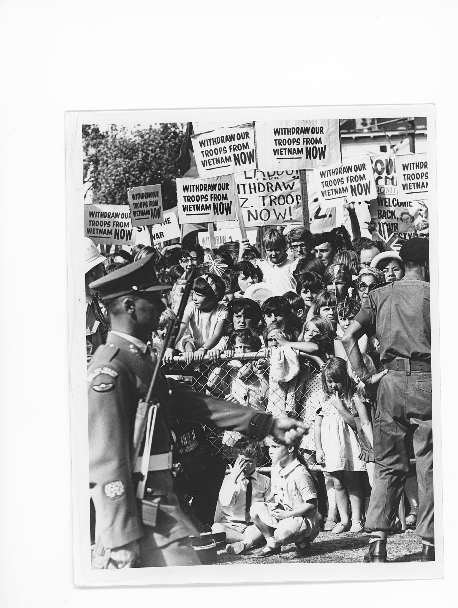 Efforts to preserve photographer Peter Bush's life's work | RNZ