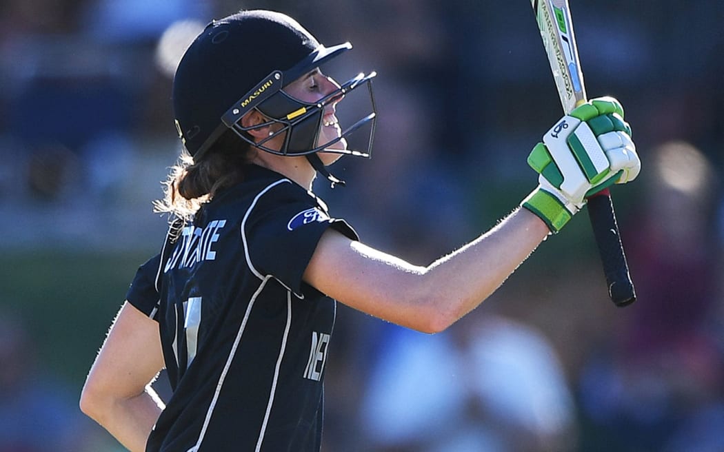 Satterthwaite ton gives White Ferns win | RNZ News