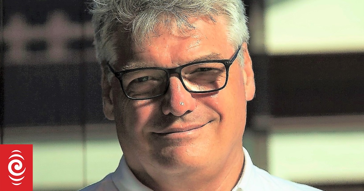 Mark Burry : urban-rural dichotomies | RNZ