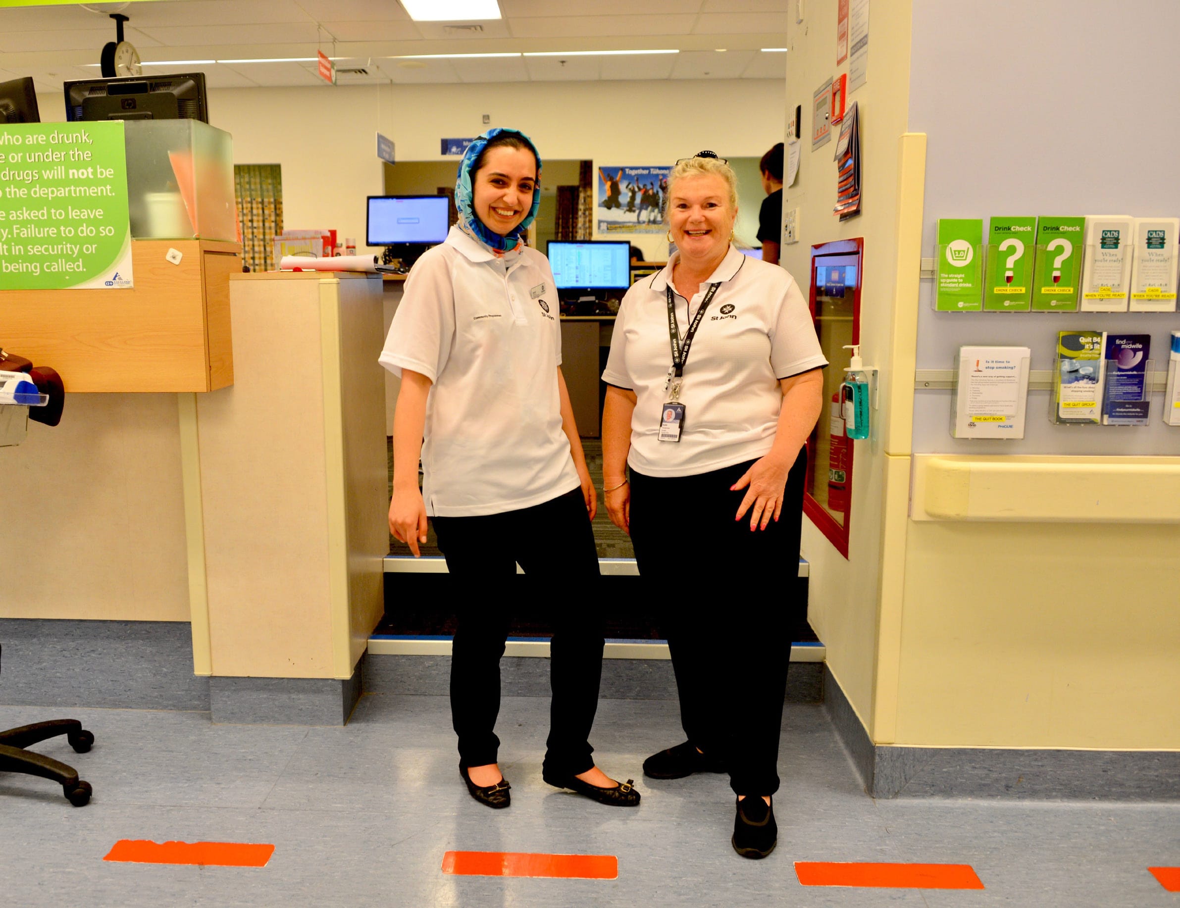 Kate Hargraves bringing bras to women in the Pacific | A Gallery from ...