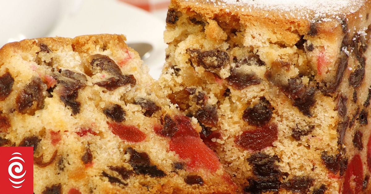 Drug-laced cake sends eight to hospital | RNZ News