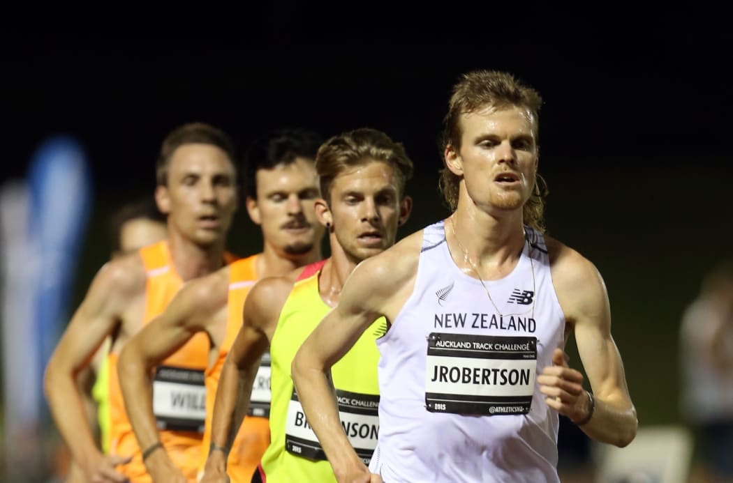 Robertson wins 5000m in Wellington | RNZ News