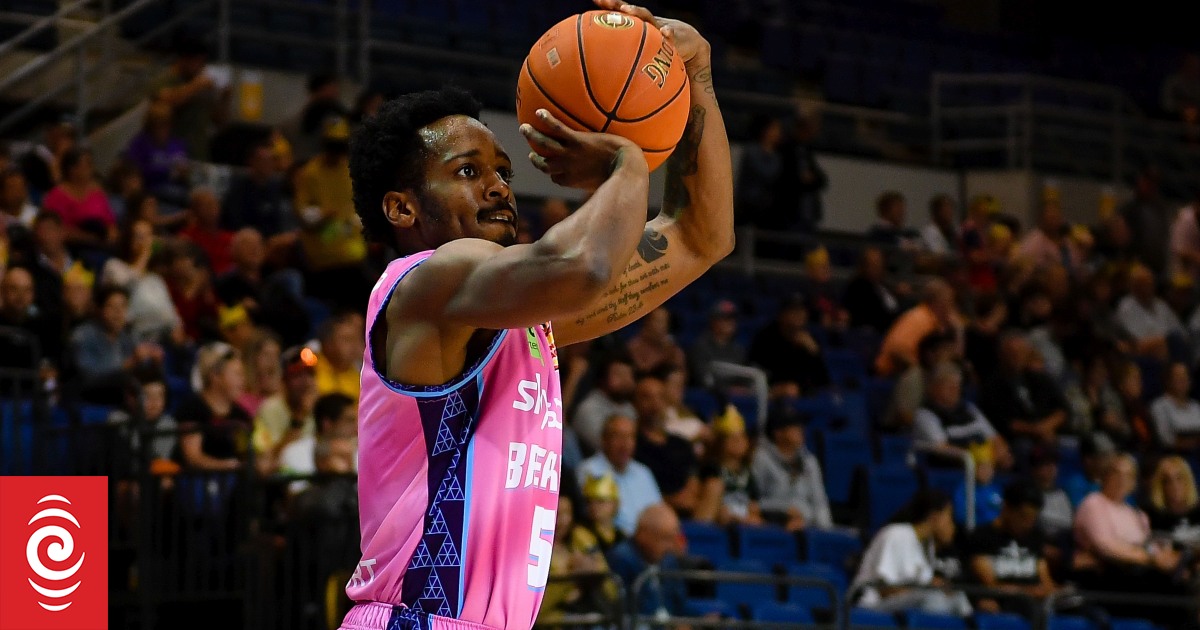 Breakers guard wins at NBL Awards | RNZ News