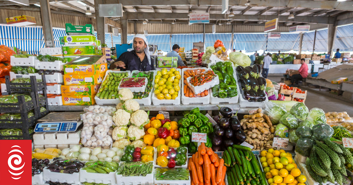 Price of Samoa produce soars | RNZ News