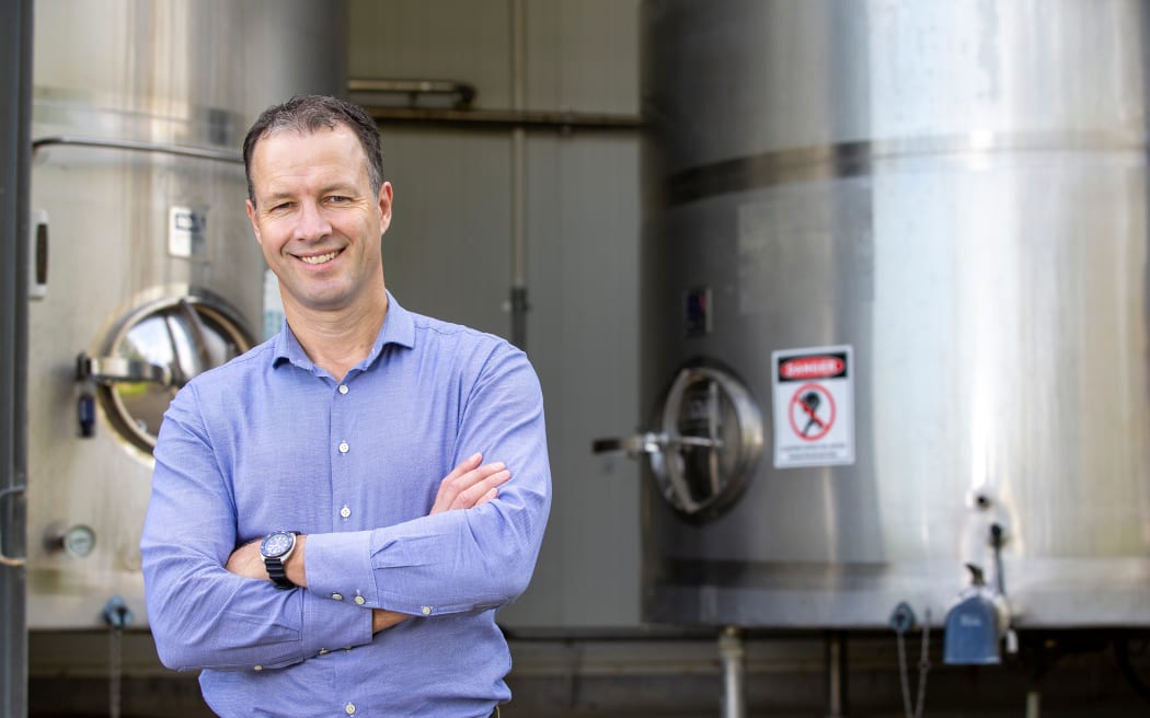 DairyNZ launches plan to attract workers | RNZ News