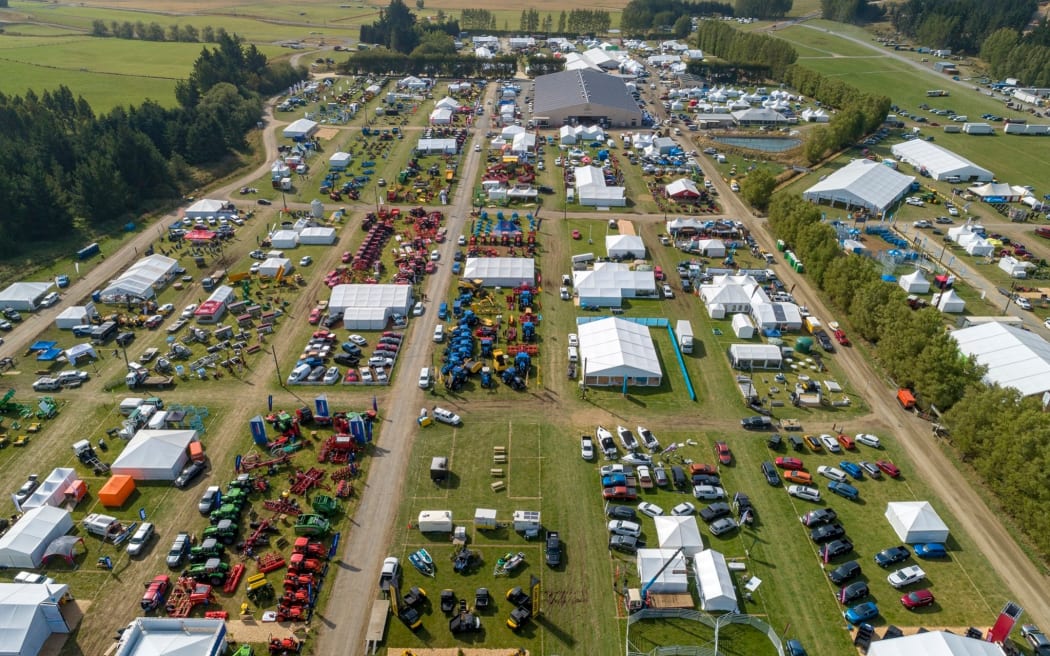 Southern Field Days expected to draw 40,000 despite floods | RNZ News