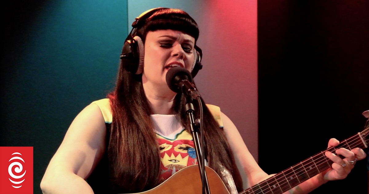 NZ country star Tami Neilson reveals month-long hospital stay after ...