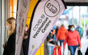 Omicron spread: Shortfall in booster numbers worries top Covid-19 ...