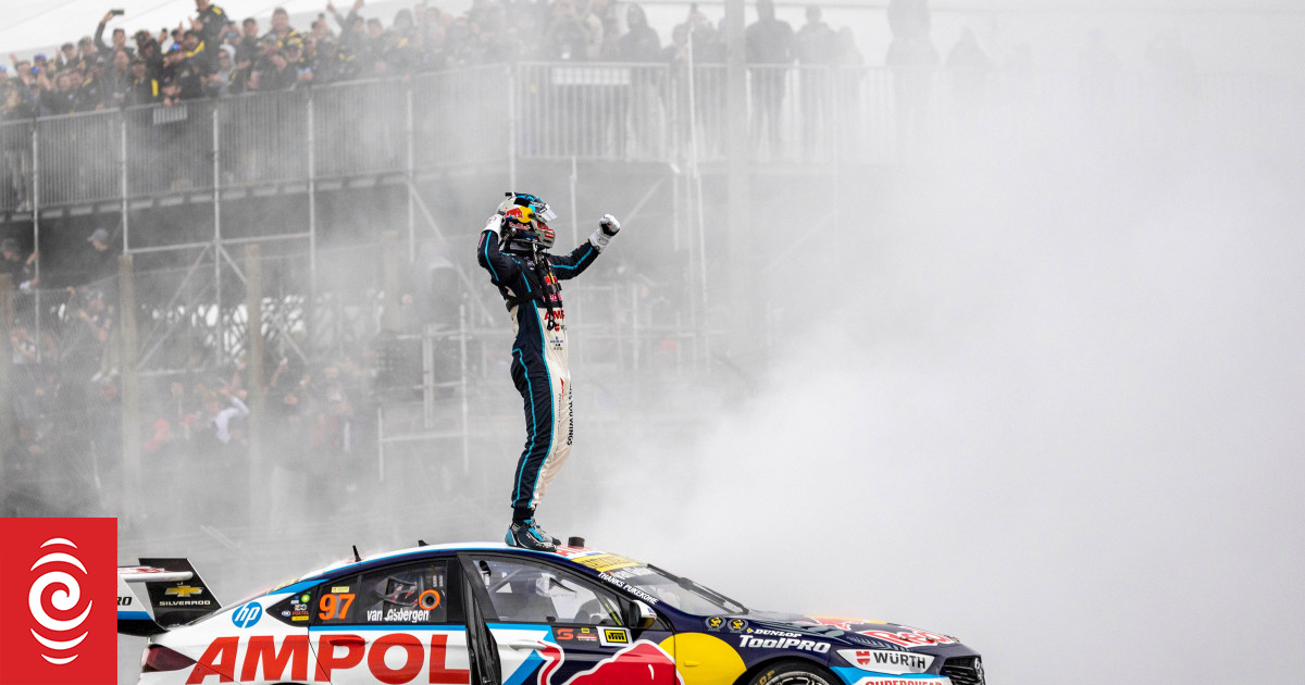 Pukekohe track holds motorsport race | RNZ