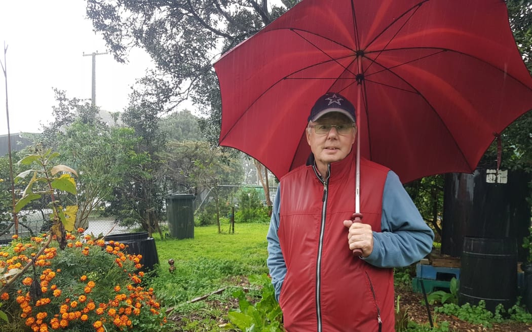 Professional thieves target recycling charity in Auckland | RNZ News