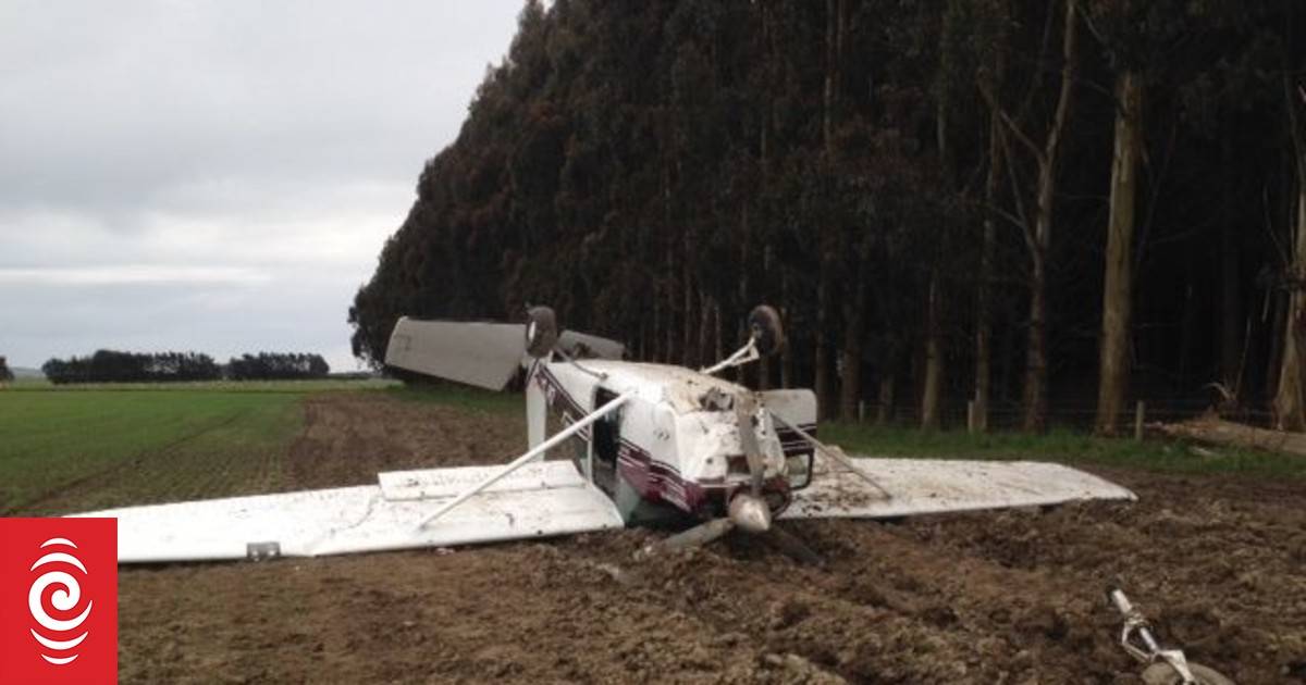 Light plane crash near Winton | RNZ News