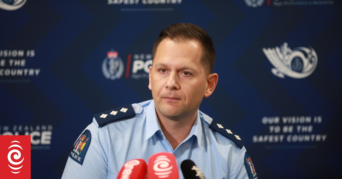 Top cop on sightings of Marokopa man Tom Phillips missing with 3 kids | RNZ