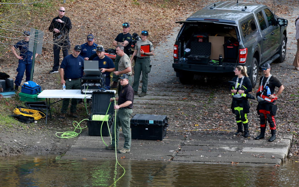 Maine Shooting Manhunt River Trawled In Search For Suspect Rnz News