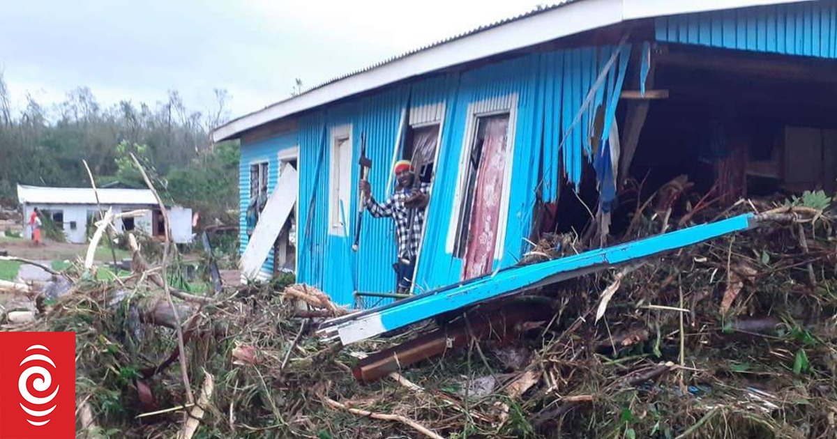 Cyclone-devastated Fiji village opts to rebuild elsewhere | RNZ News