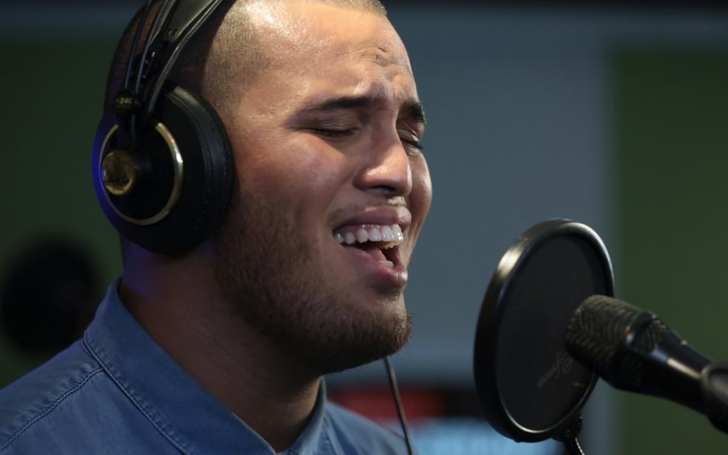 Stan Walker in session | RNZ