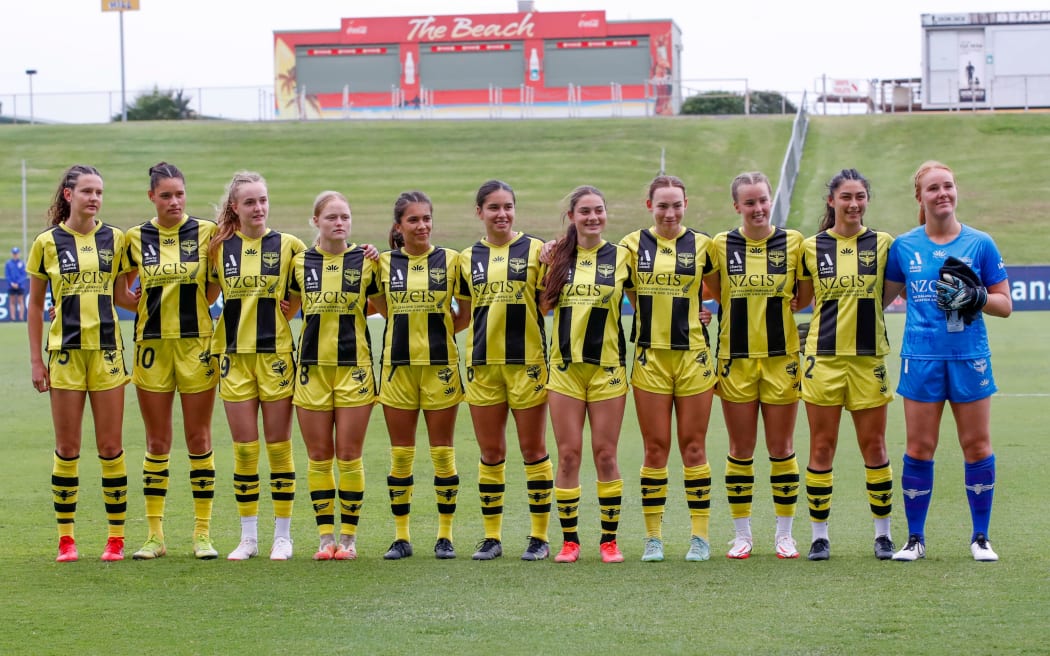 History for Phoenix in their home opener | RNZ News