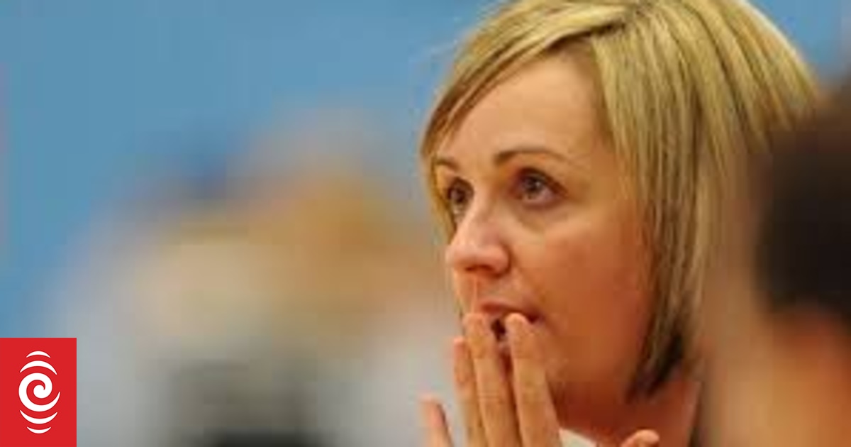 Tracey Neville carries on for her father | RNZ News