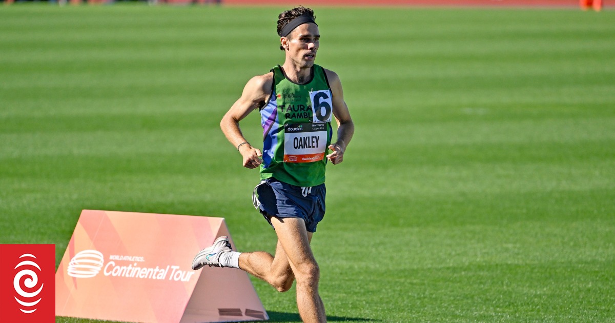 Oakley beats Tanner in Auckland 5000m duel | RNZ News