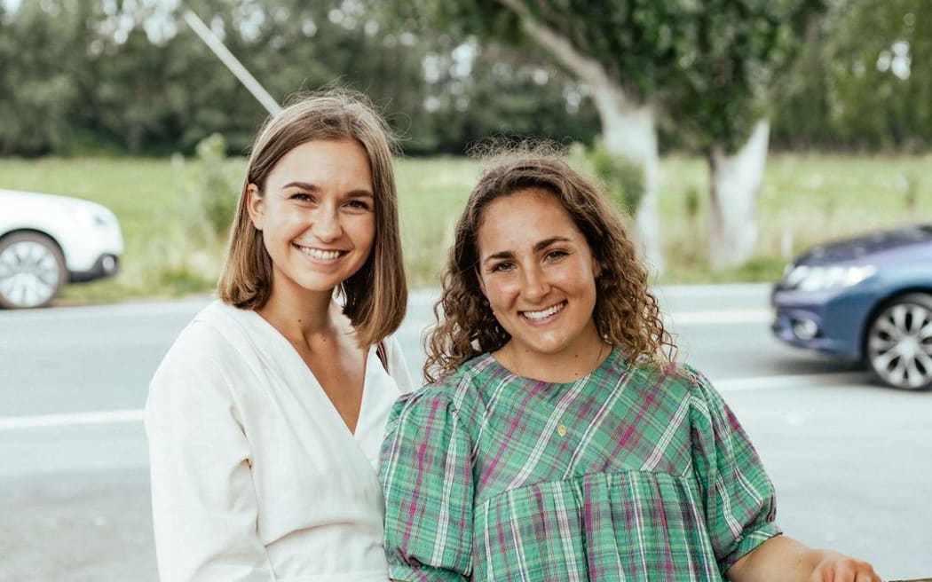 Two Raw Sisters: Simple Fancy | RNZ