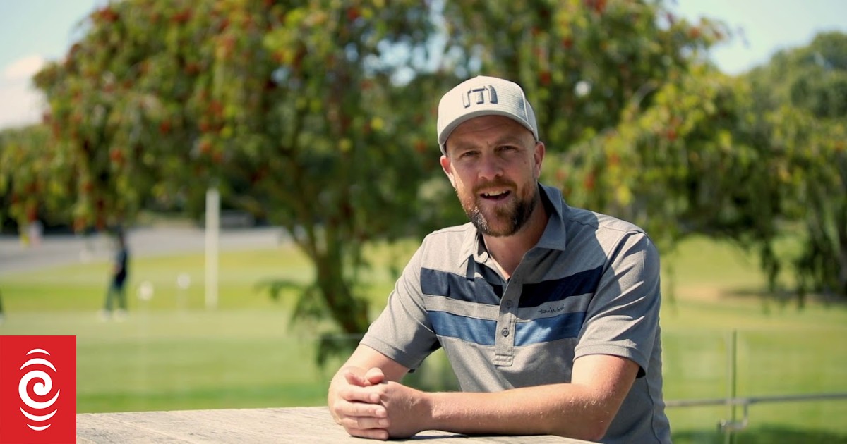 Golfer Adam Taylor plays 504 holes of golf for charity | RNZ