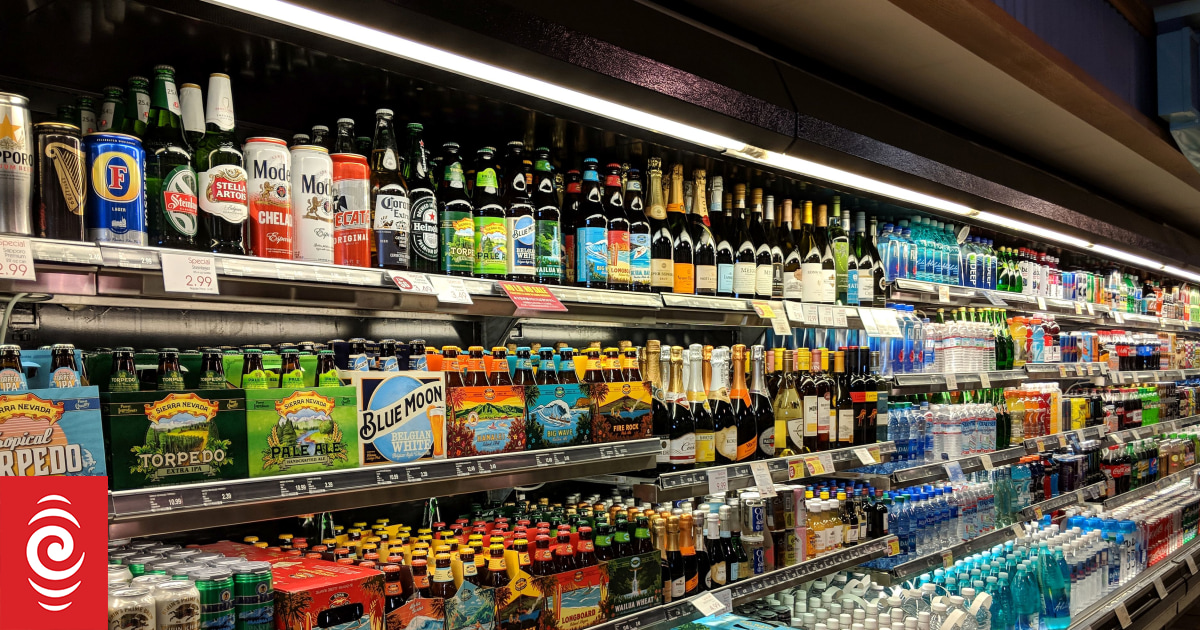 Alcohol law reform plans signalled by government | RNZ News