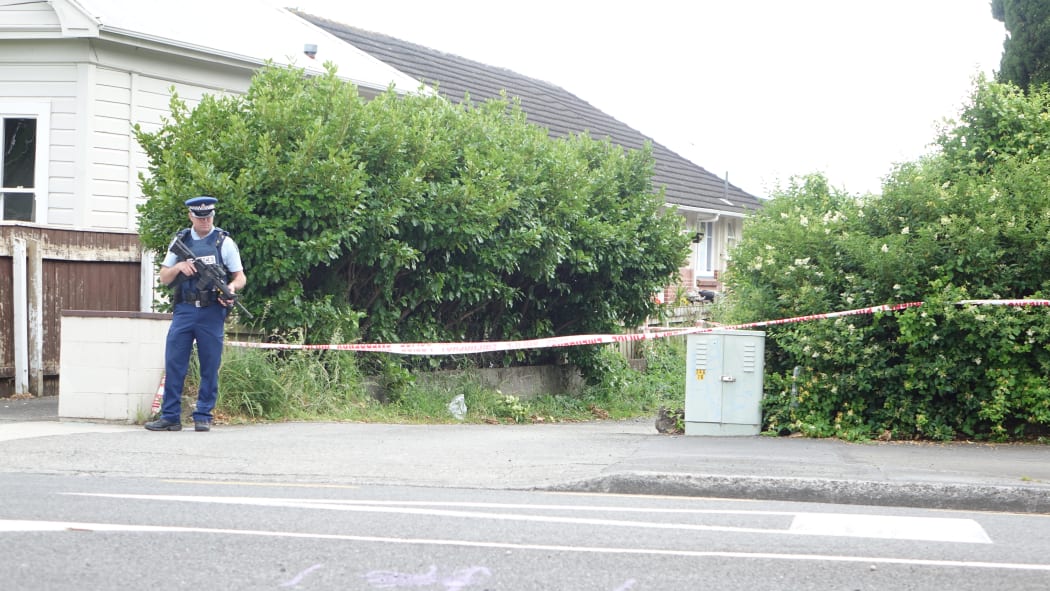 Homicide investigation after body found in Upper Hutt | RNZ News