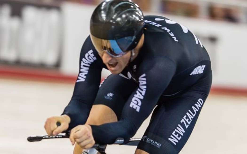 Leading NZ cyclists reach end of the road | RNZ News