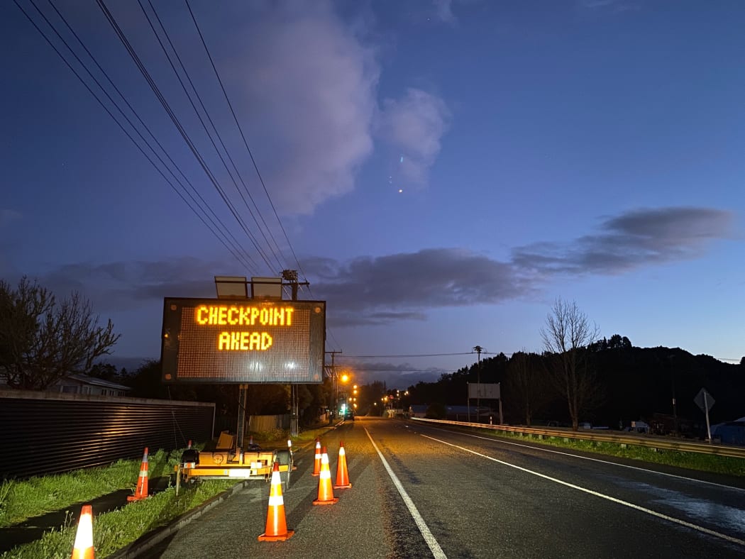 Northland with NZ in level 2, but cut off by Auckland lockdown | RNZ