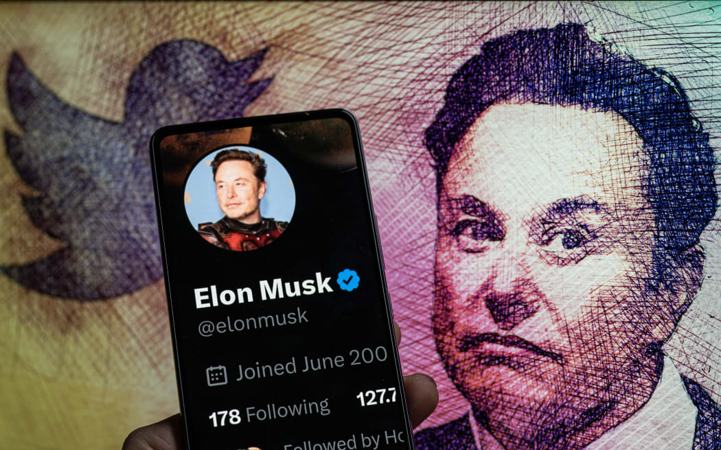 Musk says Twitter is roughly breaking even, has 1500 employees | RNZ News