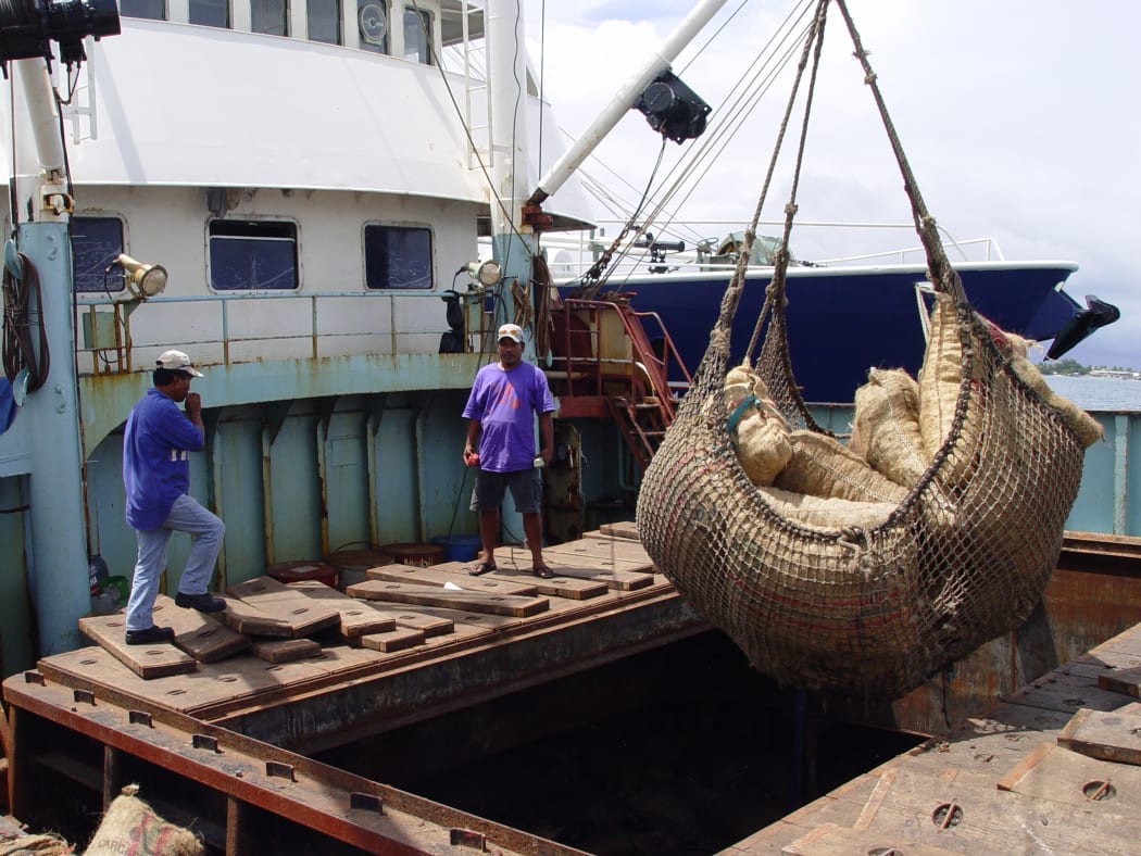 Bumper copra production in the Marshalls | RNZ News
