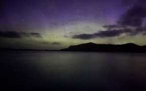 Solar storm lights up 'best' Aurora Australis in years | RNZ News