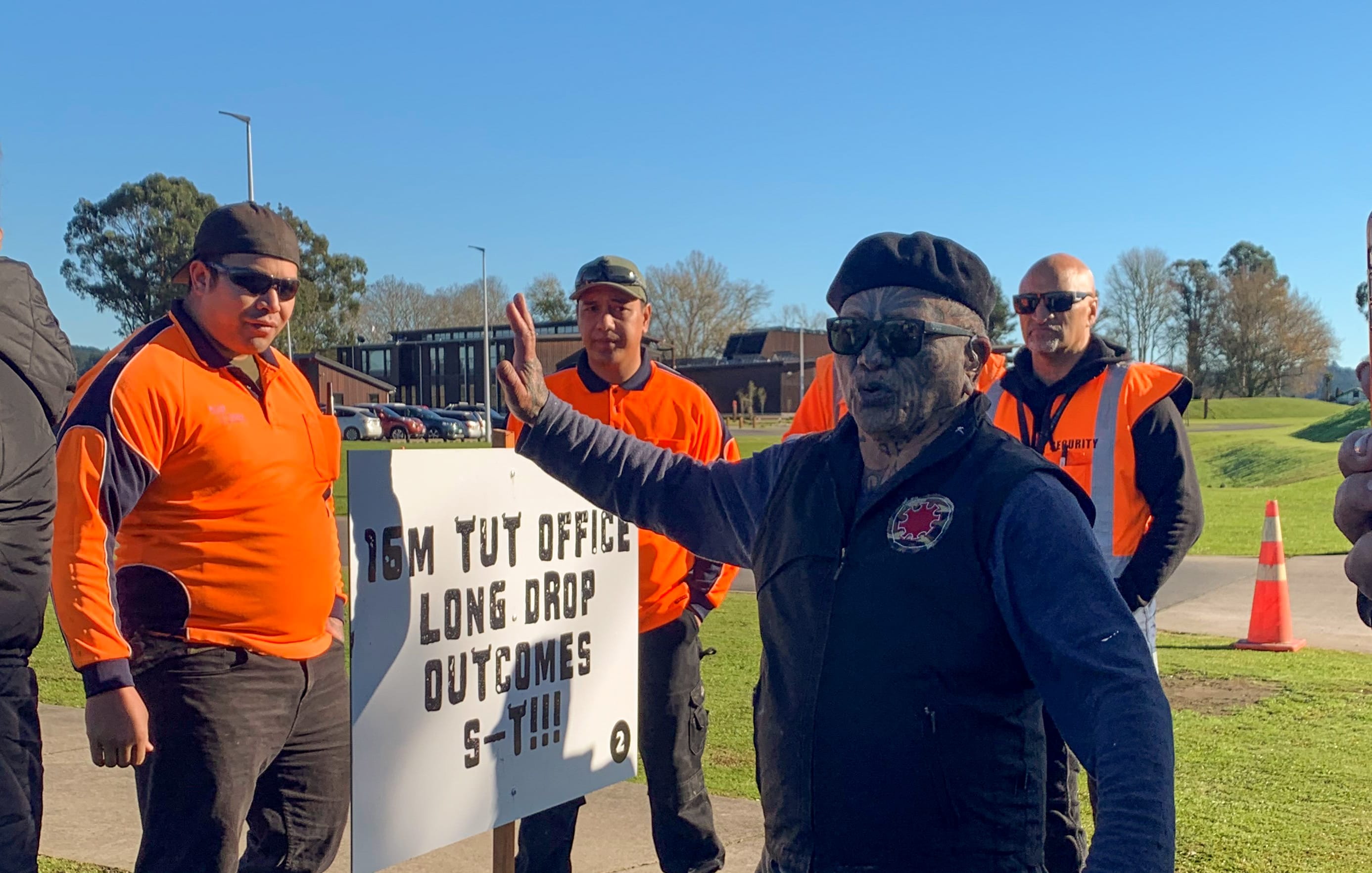 No end in sight for Tūhoe protests as tempers fray at standoff | RNZ News
