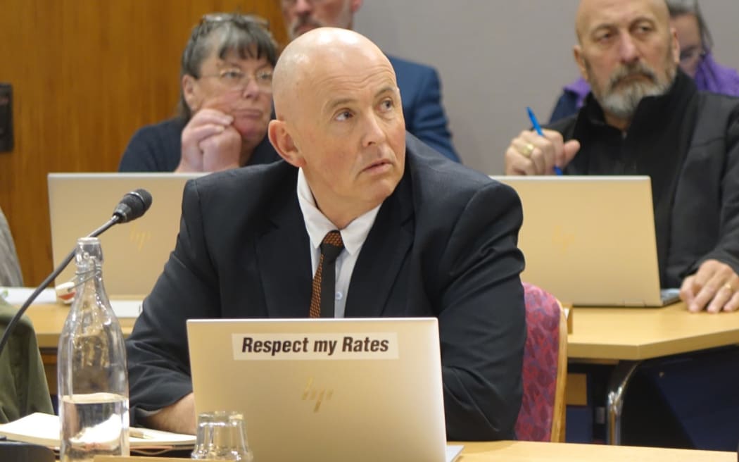 Crowd unleashes fury at New Plymouth councillors over rates hikes | RNZ ...