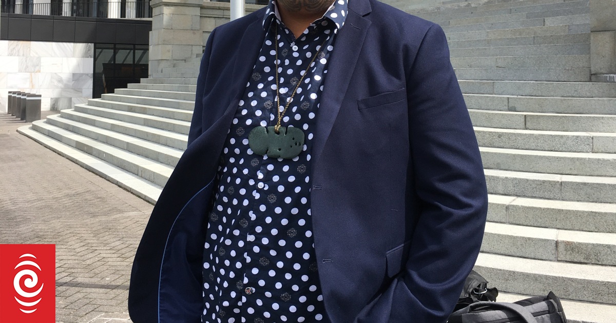 Māori Party's Rawiri Waititi arrives at Parliament in style | RNZ News