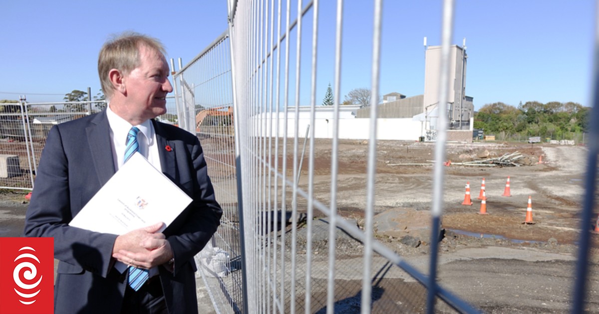 Warning on Auckland housing infrastructure deficit | RNZ News