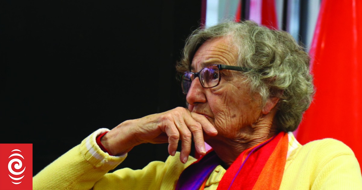 Renée's new-found life of crime! | RNZ