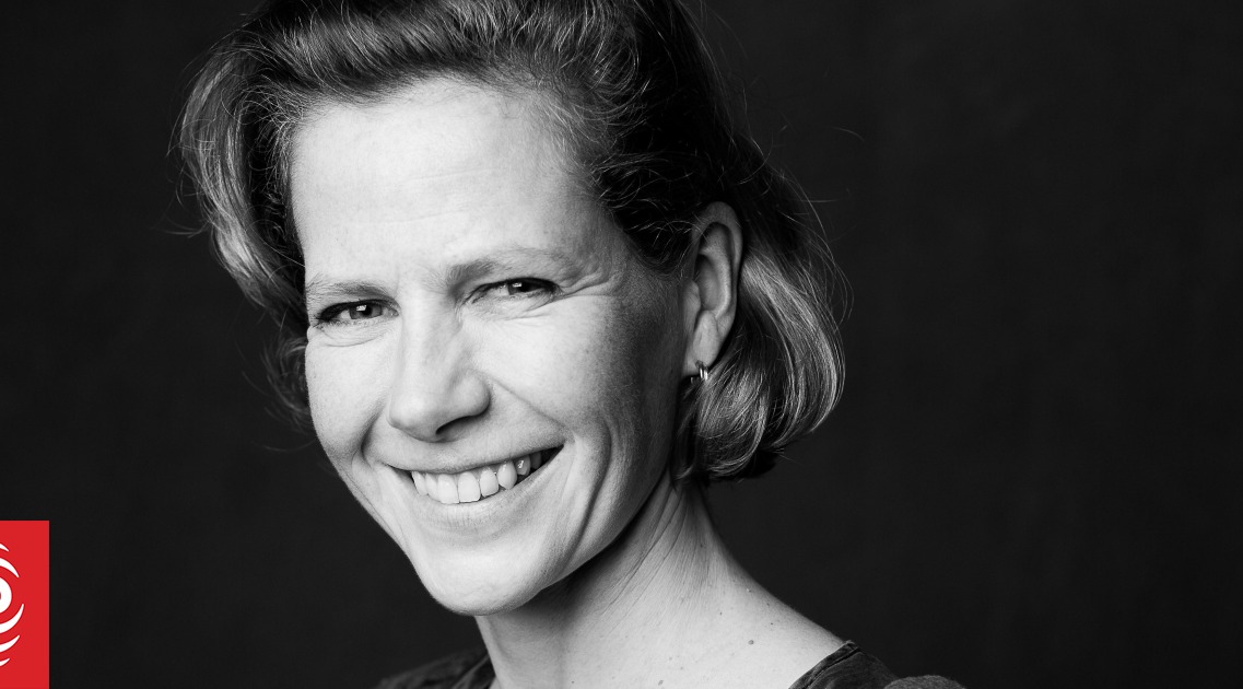 Laura Spinney - Pale Rider | RNZ