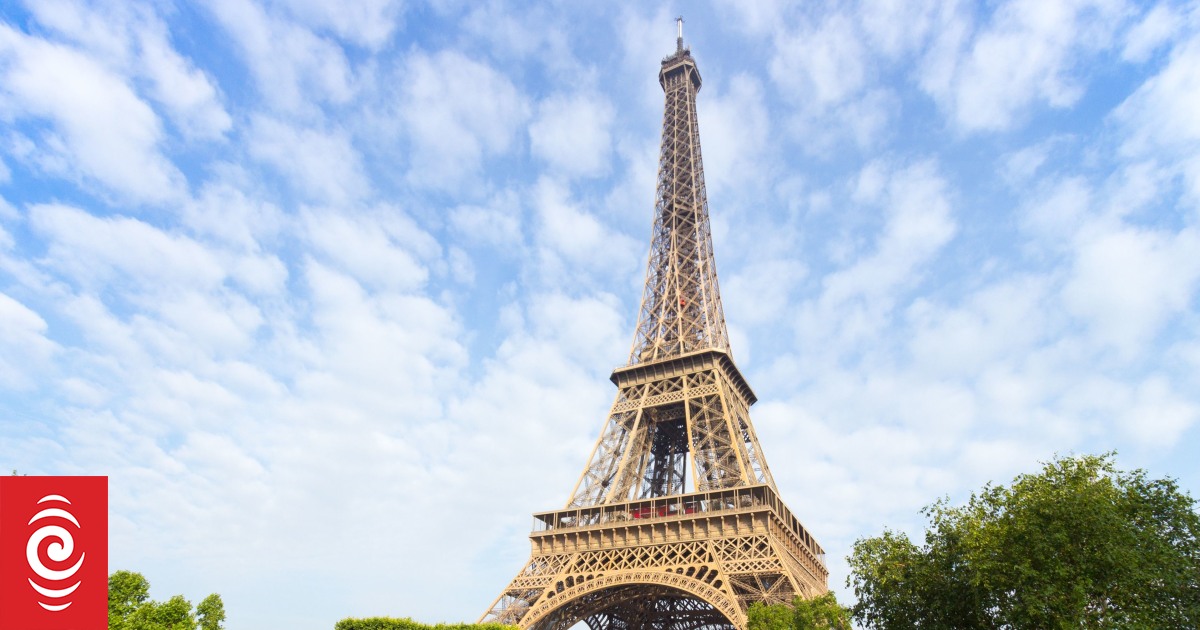 Rusting Eiffel Tower in need of full repairs, reports say | RNZ News