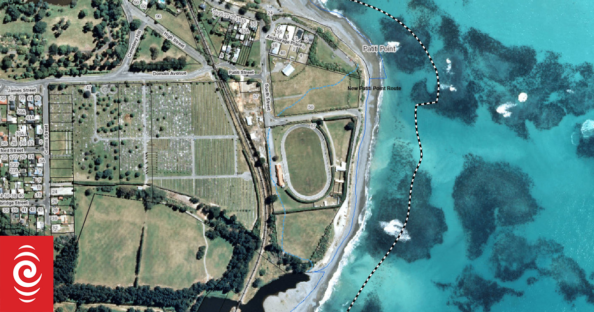 Timaru track closes as council warns cliff may fall without warning ...