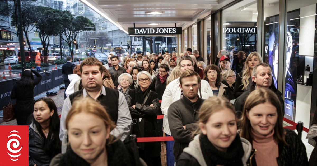 Shoppers head to Wellington's newest store | RNZ News
