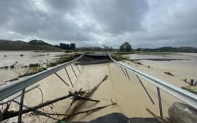 Cyclone Gabrielle: Rural Hawke's Bay residents scramble onto roofs to ...