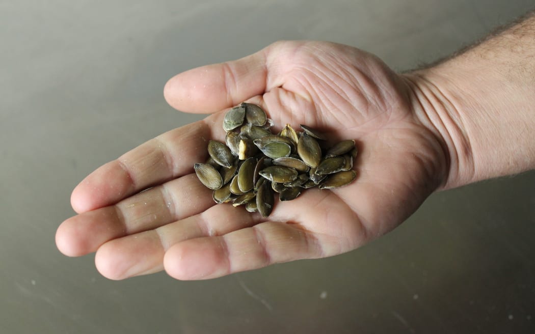 Nights with Karyn Hay for Tuesday 4 October 2022 Nights with Karyn Hay ...