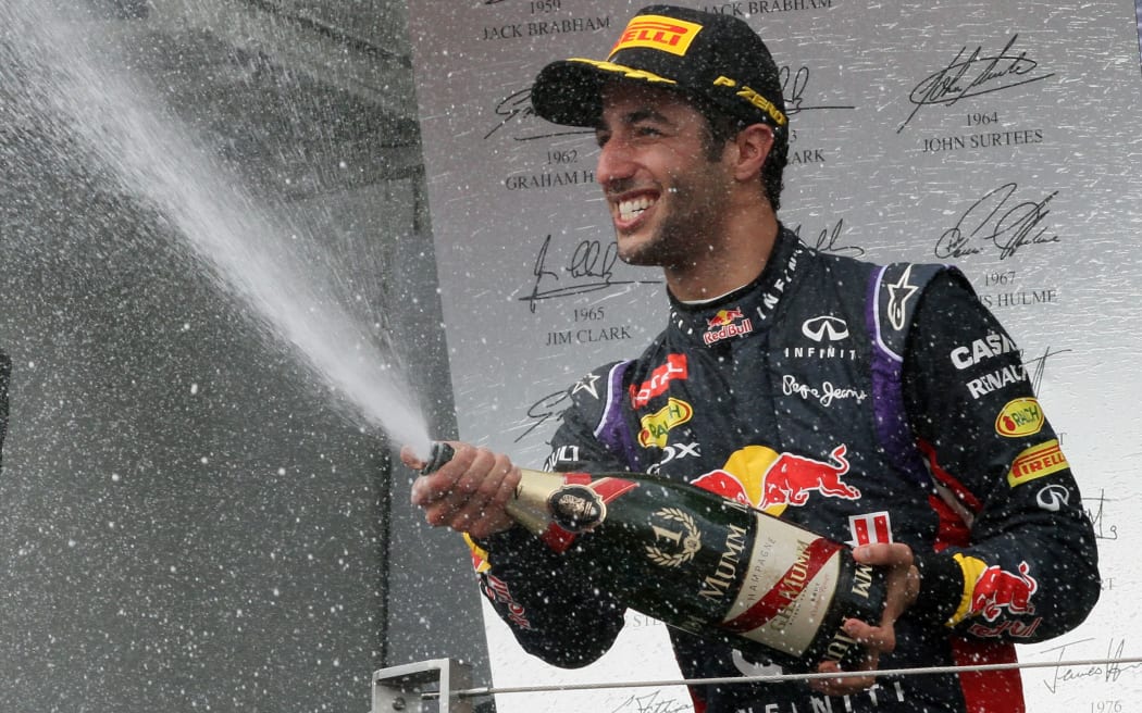 Ricciardo wins in Shanghai, Hartley fails to finish | RNZ News