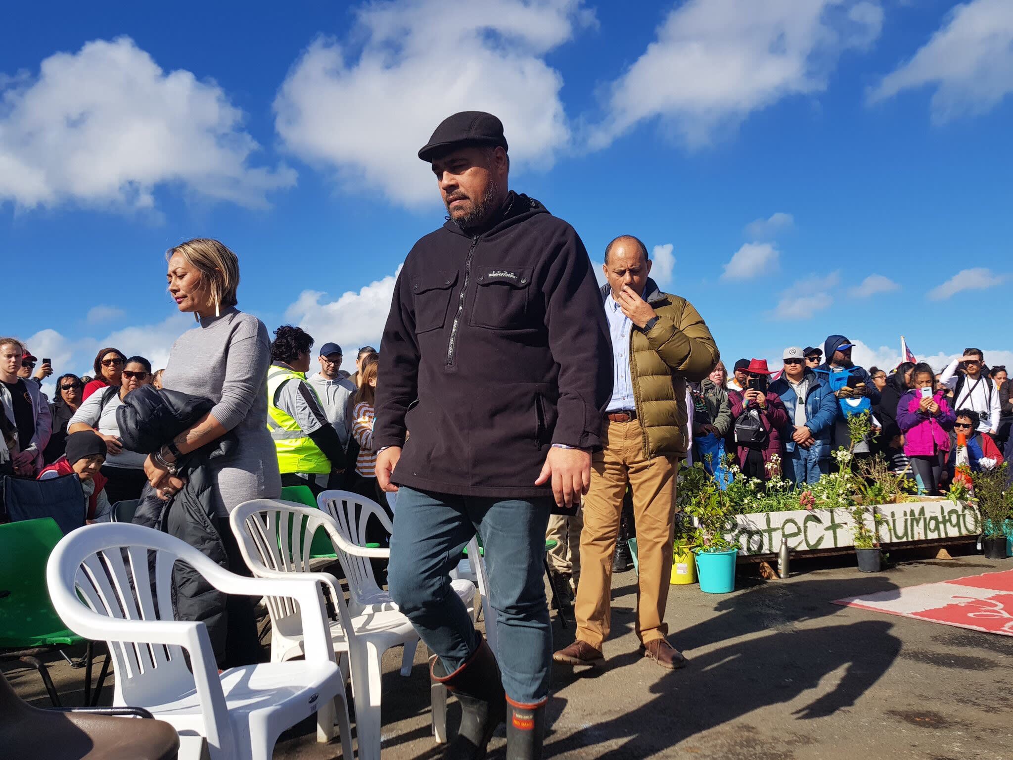 Muslims at Ihumātao: 'They can always rely on us' | RNZ News