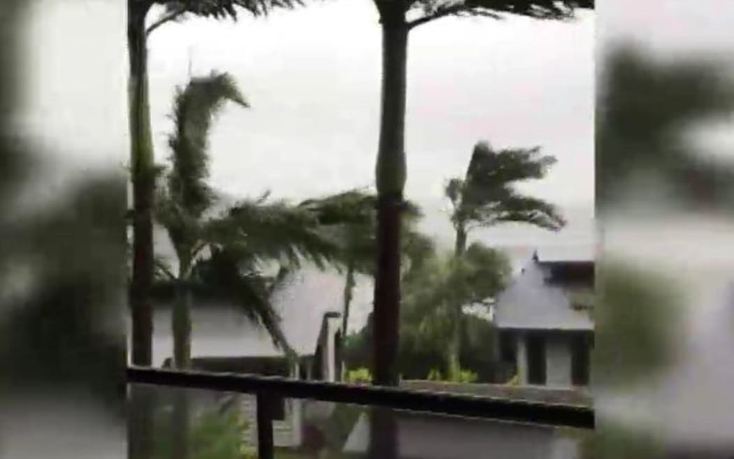 Tropical cyclone Debbie bears down on northern Queensland | RNZ